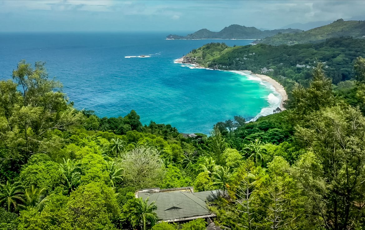 Spectacular piece of land with 57.000sqm overlooking beautyfull ...