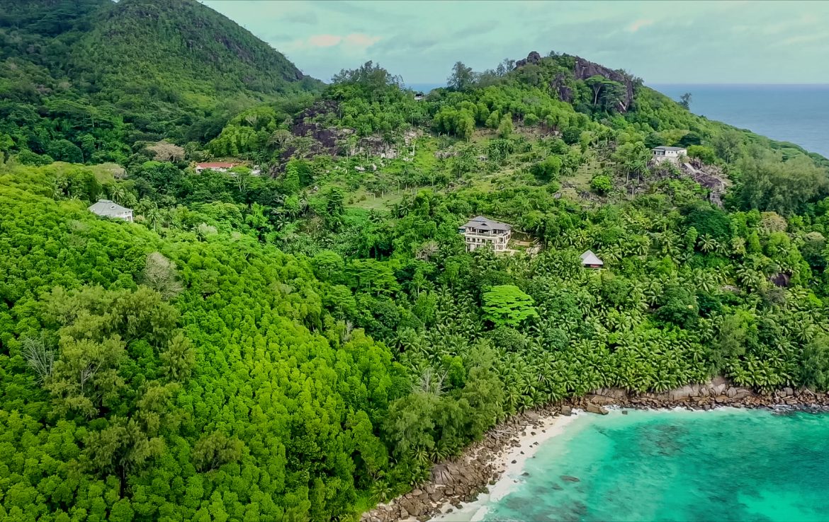 Spectacular piece of land with 57.000sqm overlooking beautyfull ...